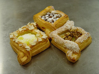 COOKING WITH ANISOARA: Diferite prajituri din aluat in foi